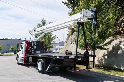 Freightliner M2 106 19-Ton Crane Truck - 2023 Load King STINGER 19-70 ...
