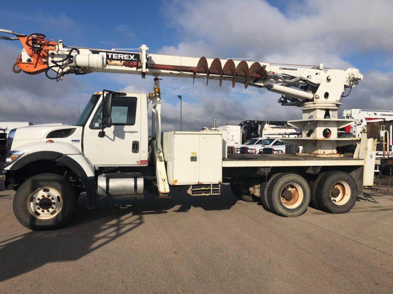 International WorkStar 7400 Digger Derrick Truck - 2013 TEREX COMMANDER ...
