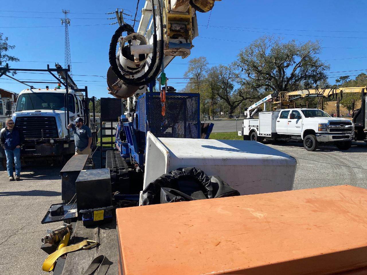 2014 SKYLIFT MINI-DER 6000 Digger Derrick Truck - Kubota, 32HP For Sale ...