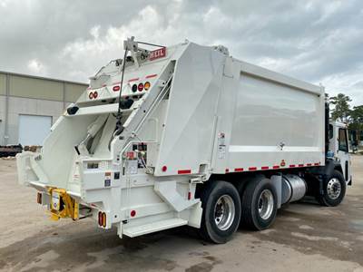 2024 BATTLE MOTORS LNT Garbage Truck - Cummins, 350HP For Sale ...