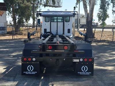 2025 Peterbilt 567 Roll Off Truck - Paccar, 510HP For Sale, 2,206 Miles ...