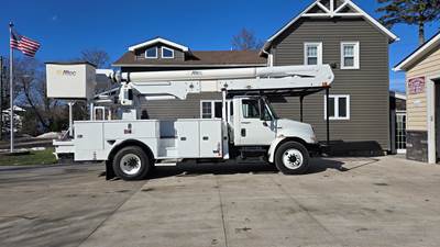 2011 INTERNATIONAL DURASTAR 4300 124K & ALTEC 60' M.H INSULATED BOOM ...