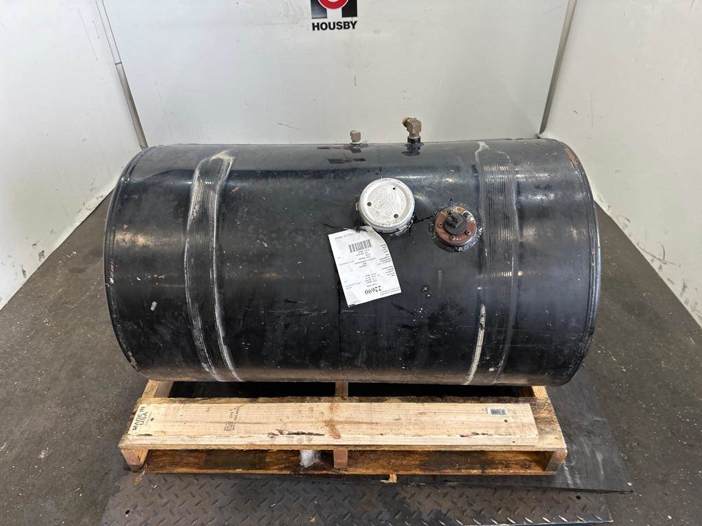 2006 Mack Granite CV713 Right Fuel Tank for a Mack CV713 GRANITE For ...