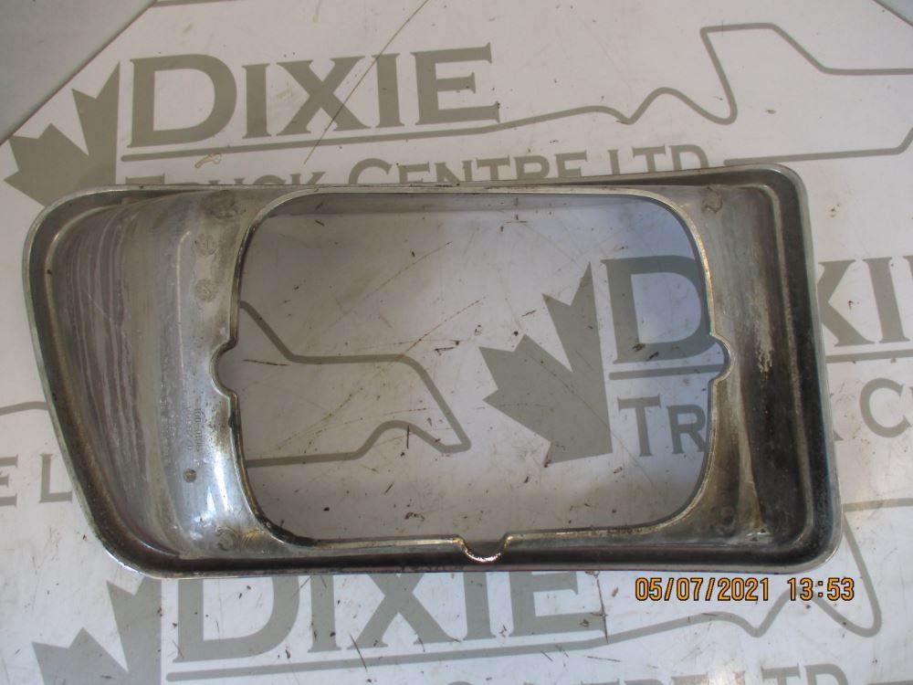 2001 Kenworth T300 Headlight Assembly For Sale | Lakefield, ON, Canada ...