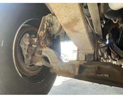 2011 Eaton-Spicer E1202I Front Axle Assembly for a Kenworth T800 For ...