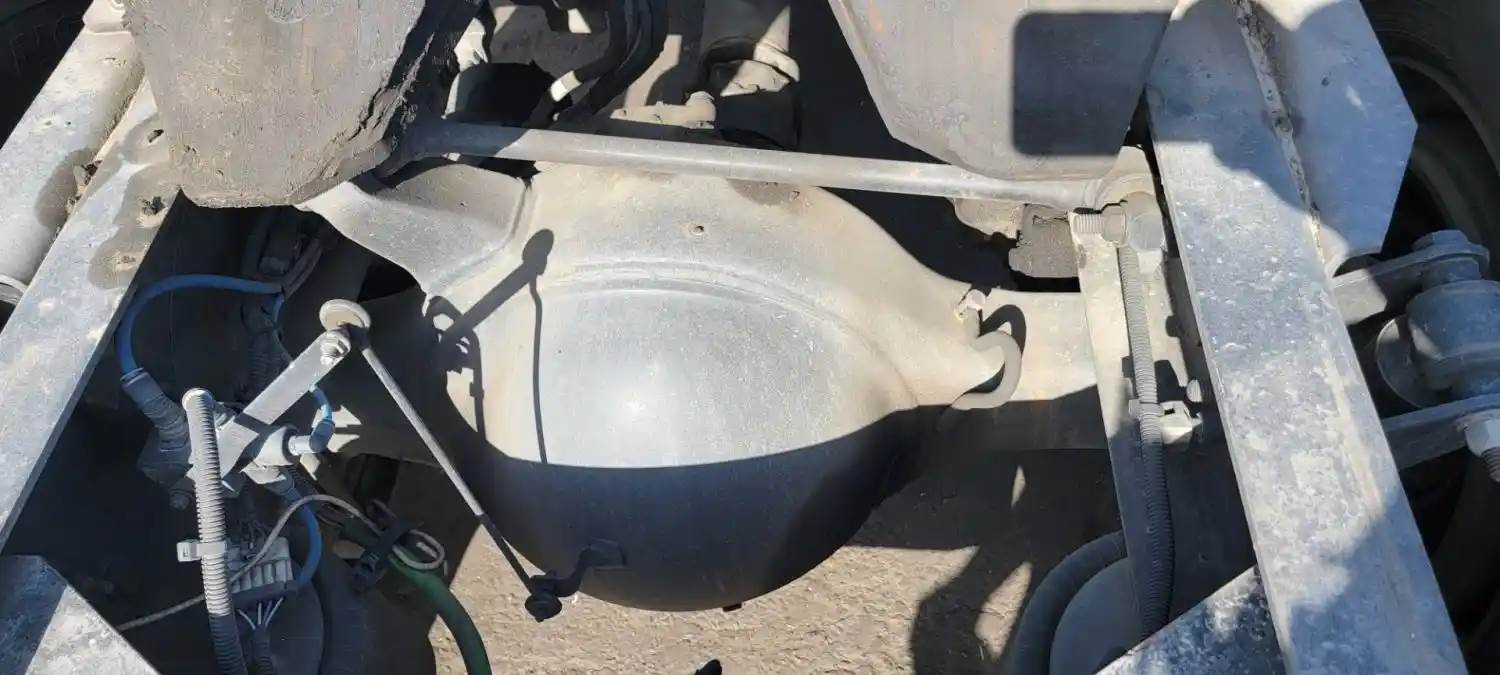 Meritor-Rockwell RR/RS23160 Rear Axle Housing for a 2011 Freightliner ...
