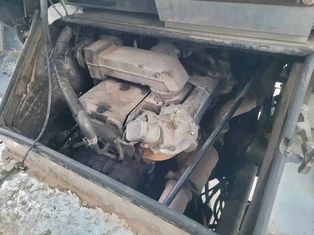 Mercedes-Benz MBE 904 Engine for a 2006 Freightliner MT45 Chassis For ...