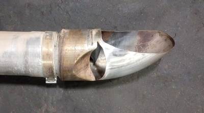 2022 Peterbilt 579 Exhaust Pipe For Sale | Fresno, CA | M66-6983-1290, M66-9080-001, M66-8703 ...