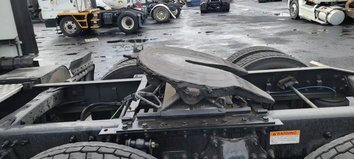 Holland AIR SLIDE Fifth Wheel for a 2016 Freightliner Cascadia 125 For ...