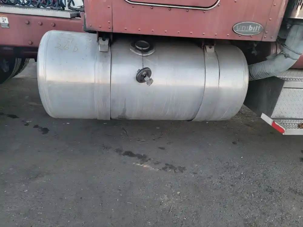 2000 Peterbilt 379 Right Fuel Tank For Sale | Fresno, CA | 1116-12 ...