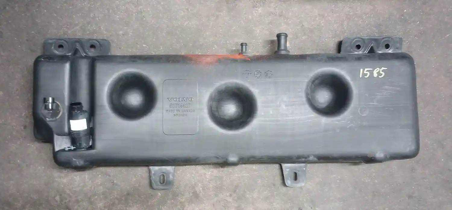 2017 Volvo VNL670 Windshield Washer Reservoir For Sale | Fresno, CA ...