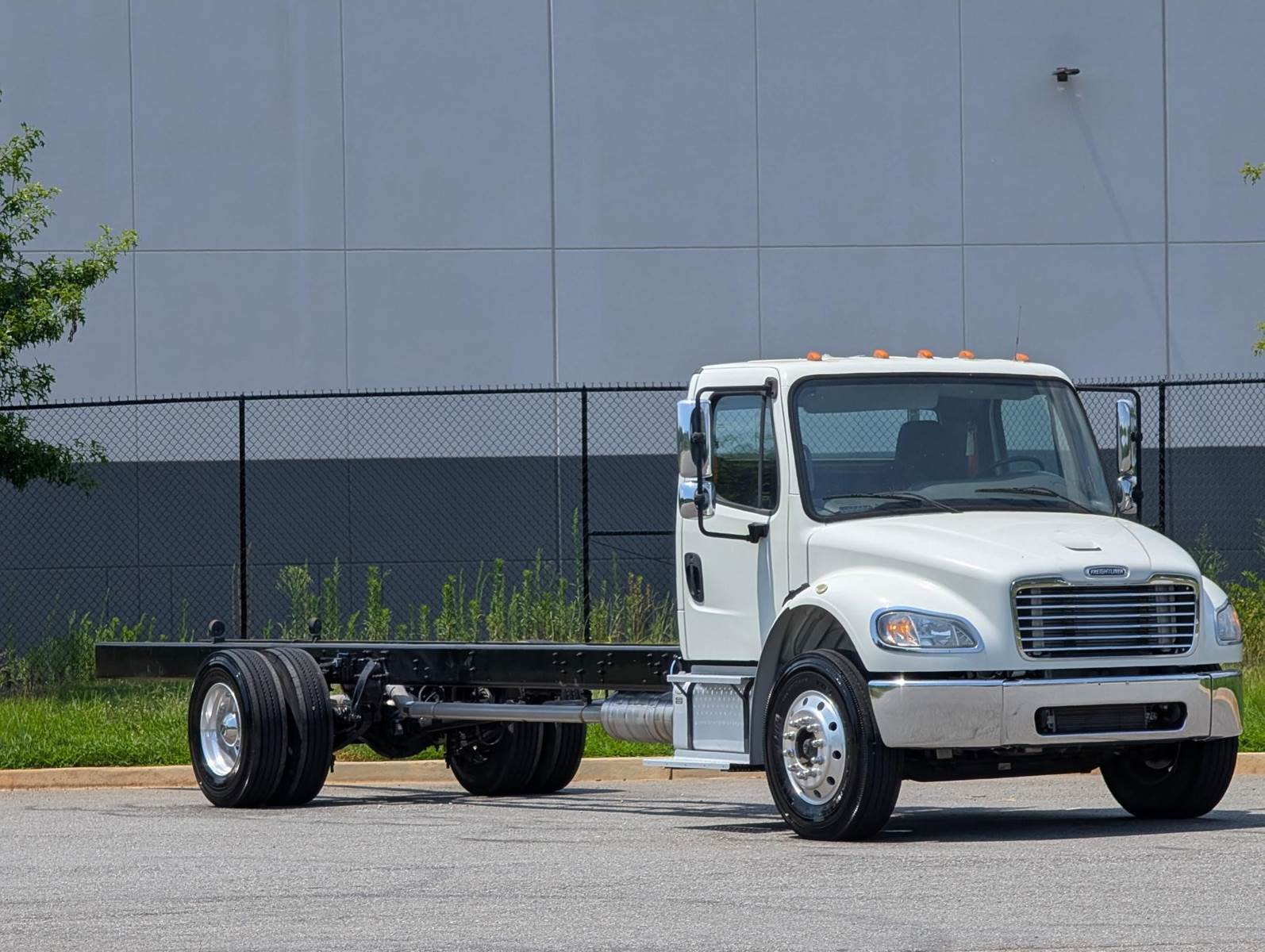 2017 Freightliner M2 106 Single Axle Cab & Chassis Truck - Cummins ...