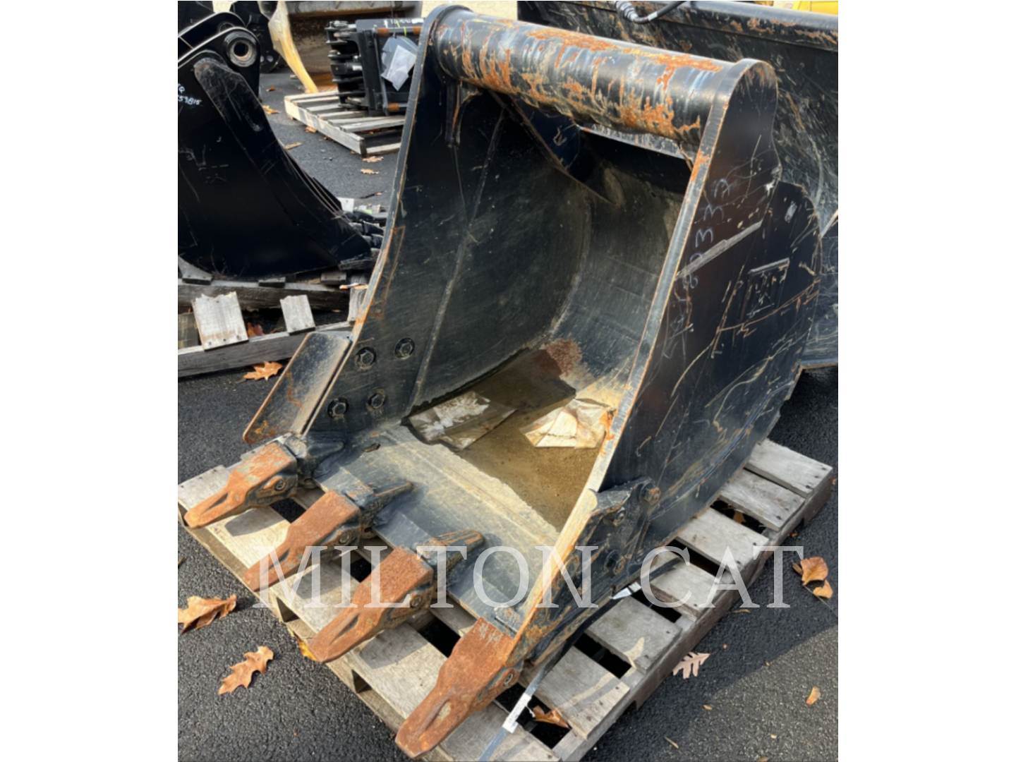 2021 Caterpillar 36" HEAVY DUTY PIN LOCK BUCKET Bucket For Sale, 1 ...