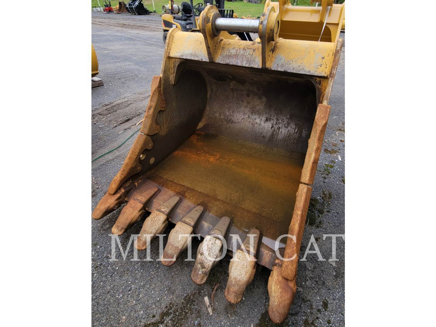 2022 Caterpillar B LINKAGE 54" HEAVY DUTY BUCKET Bucket For Sale, 1 ...