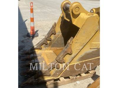 2023 Caterpillar CATERPILLAR 320-325 42INCH SEVERE DUTY BUCKET Bucket ...