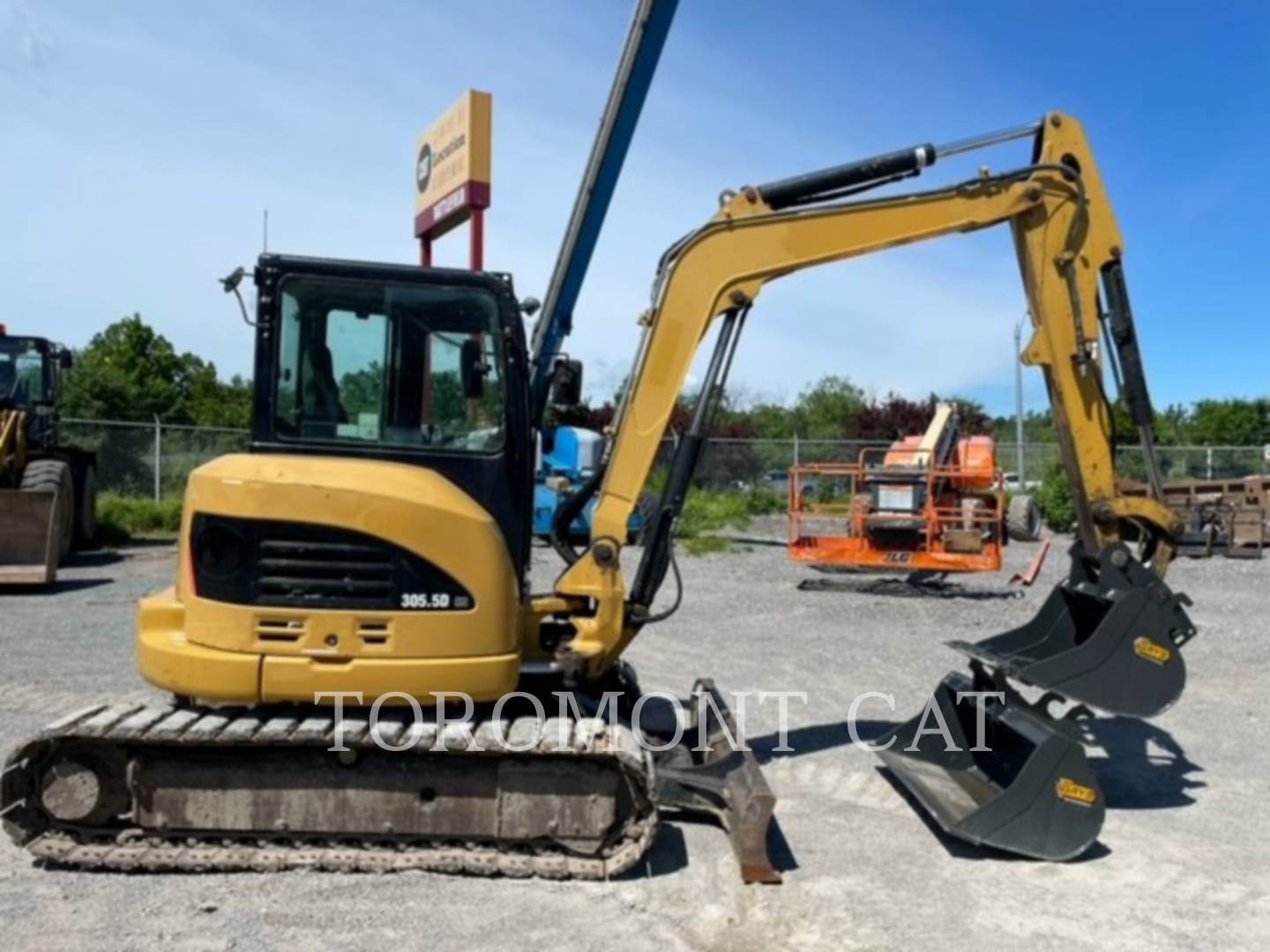 2011 Caterpillar 305.5D Mini Hydraulic Excavator For Sale, 7,520 Hours ...