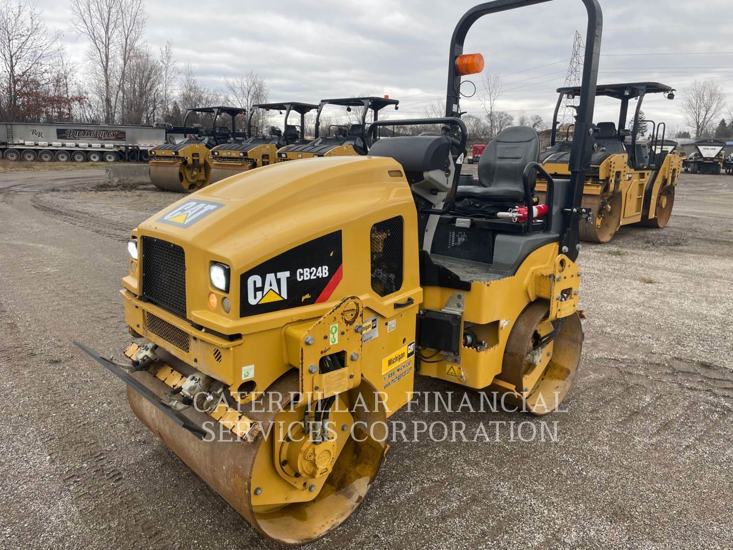 2019 Caterpillar CB24B Tandem Vibratory Roller Compactor For Sale ...