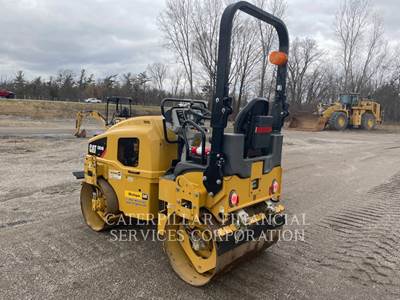 2019 Caterpillar CB24B Tandem Vibratory Roller Compactor For Sale ...