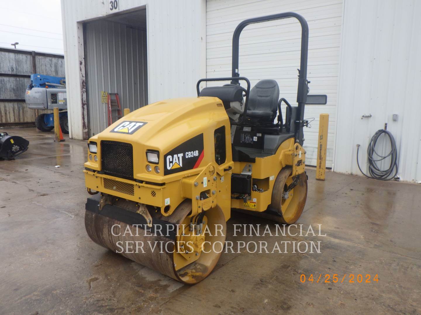 2020 Caterpillar CB24B Tandem Vibratory Roller Compactor For Sale ...