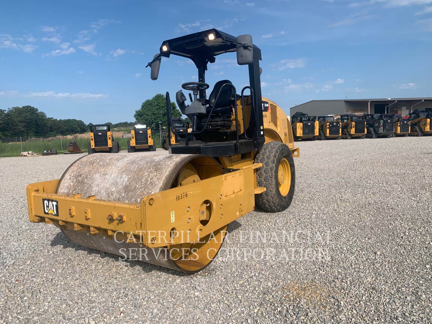 2015 Caterpillar CS44B Vibratory Soil Compactor For Sale, 1,664 Hours ...