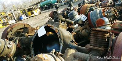 2004 Rockwell RD23160 Front Axle Housing for a Autocar WXLL For Sale ...