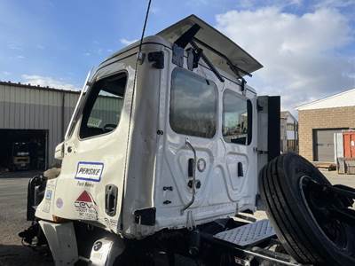 2022 Freightliner Cascadia Cab Assembly For Sale | Enfield, CT | 15069 ...