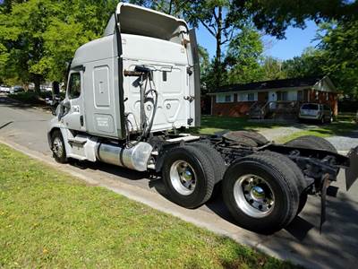 Used Sleeper Semi Trucks For Sale | MyLittleSalesman.com