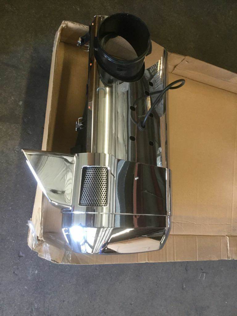 International LoneStar Air Cleaner / Air Filter Housing For Sale ...