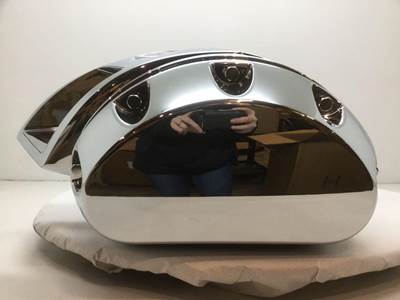 International LoneStar Air Cleaner / Air Filter Housing For Sale ...