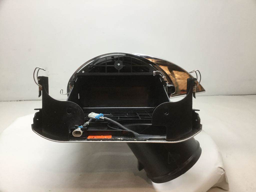 International LoneStar Air Cleaner / Air Filter Housing For Sale ...