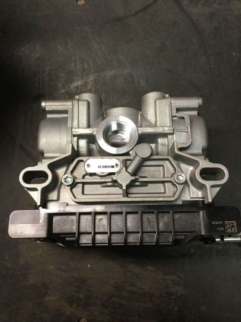 ABS ALL Air Valve For Sale | Antioch, TN | R955320 | MyLittleSalesman.com