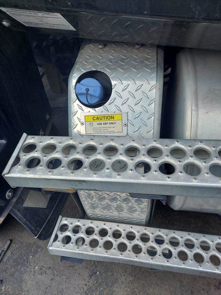 2020 Western Star 4700 Left DEF Tank For Sale | Stockton, CA | 2371776 ...