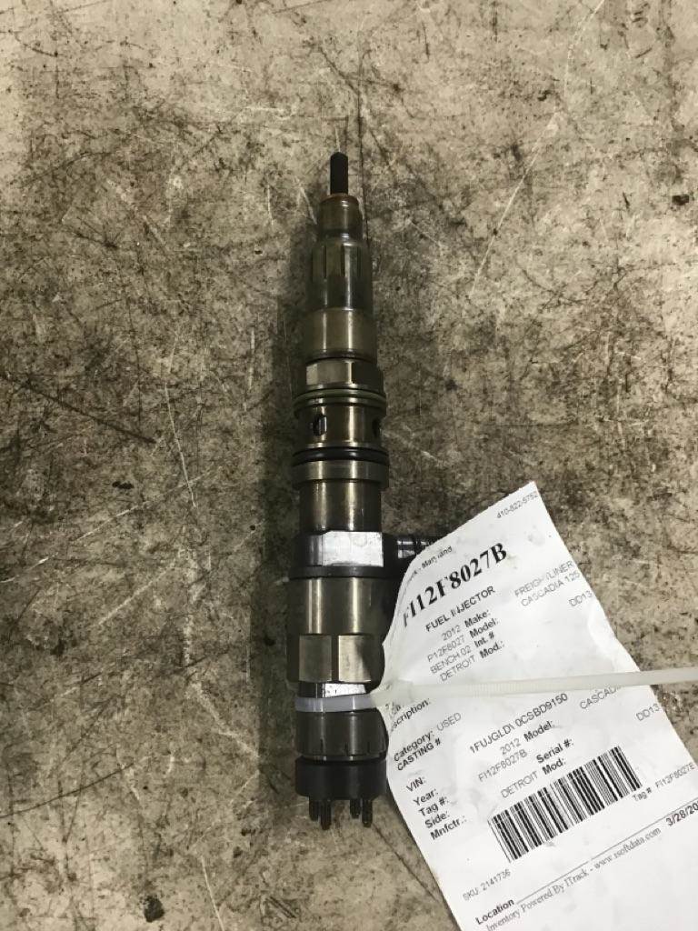 2012 Detroit DD13 Fuel Injector for a Freightliner CASCADIA 125 For ...