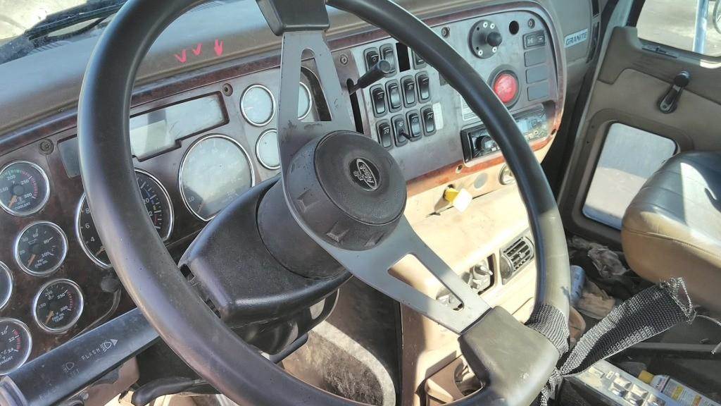 2005 Mack Granite CV713 Steering Column for a Mack CV713 For Sale ...