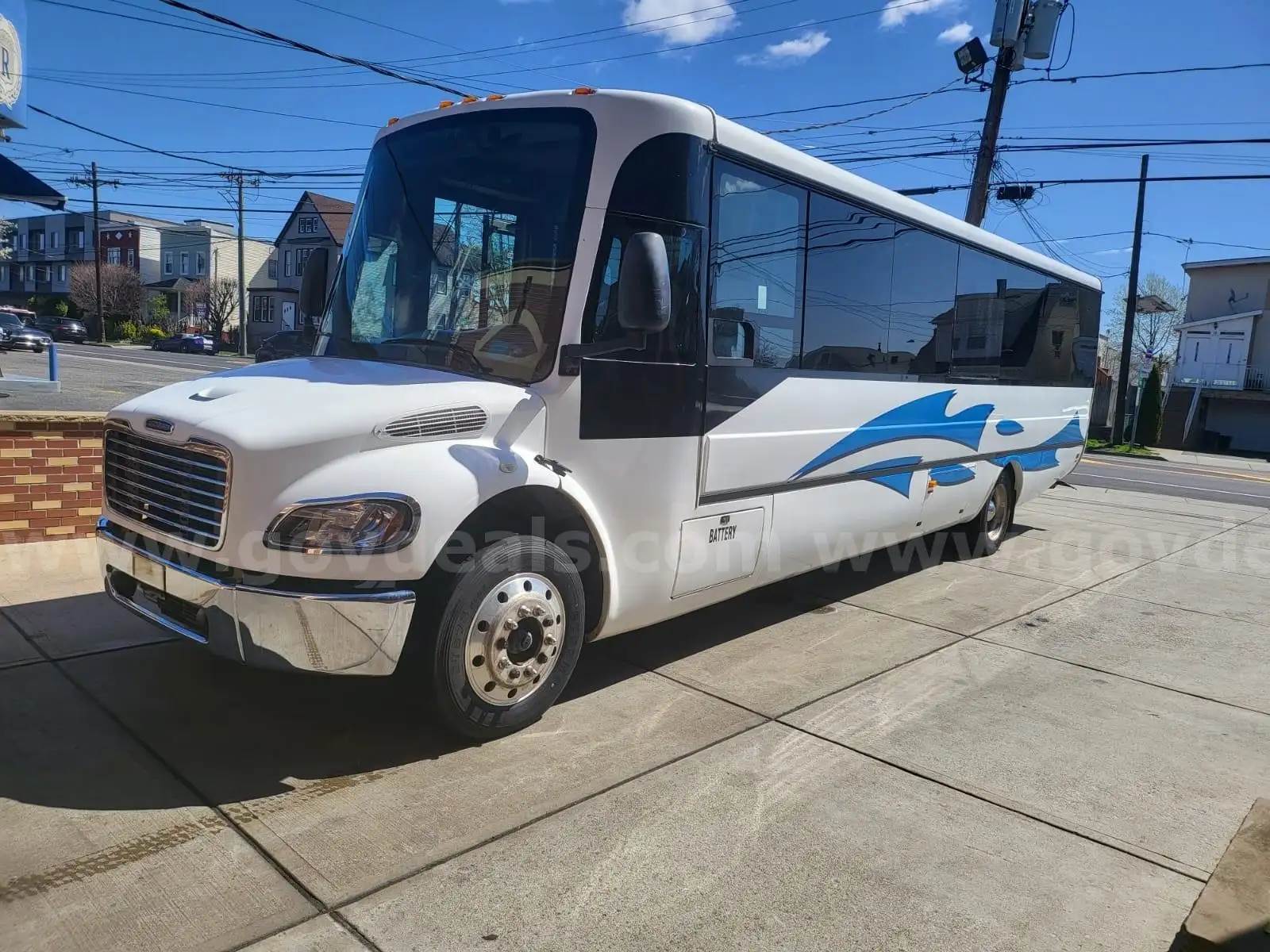 2012 Freightliner M1235 Charter bus -27 passenger w/bathroom & rear ...