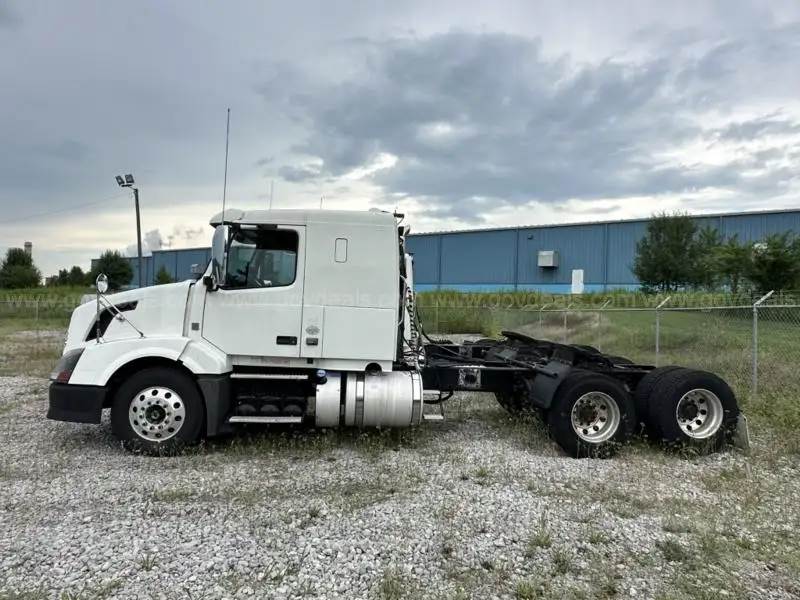 2014 Volvo VNL VNL64T-430 T/A Sleeper Truck Tractor For Sale, 787,771 ...