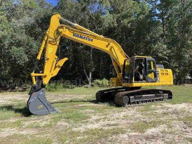 2018 Komatsu PC210LC-11 Tracked Excavator For Sale, 2,971 Hours ...