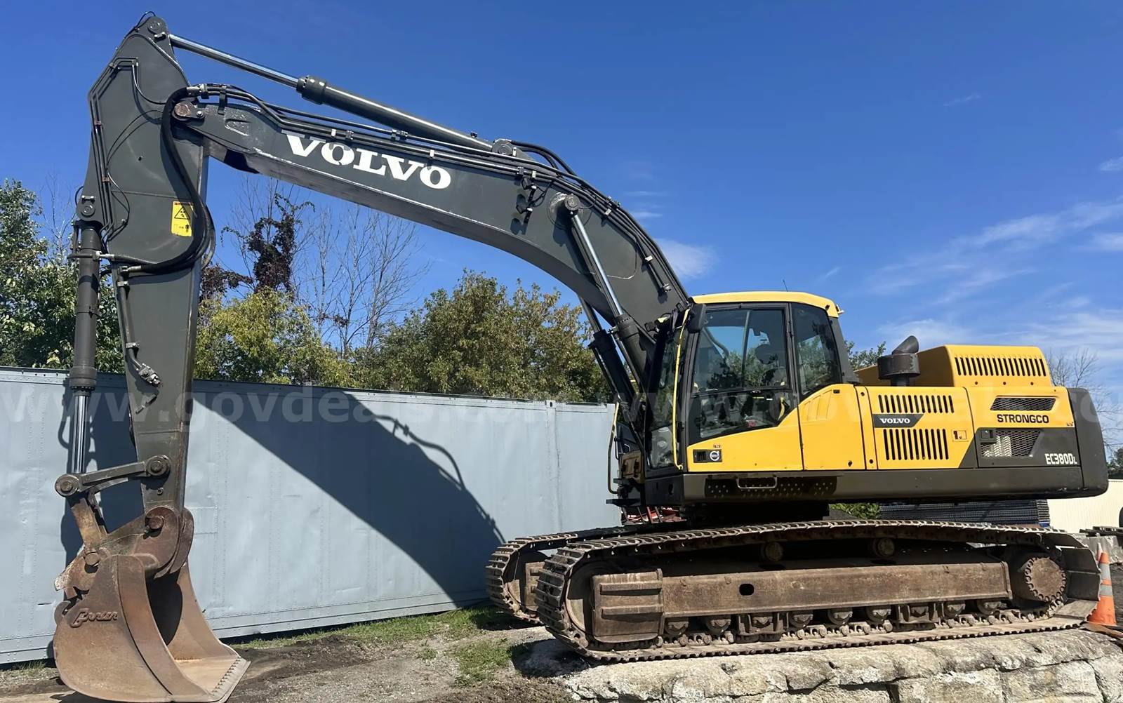 2012 VOLVO EC 380 DL tracked hydraulic excavator / quick attach bucket ...