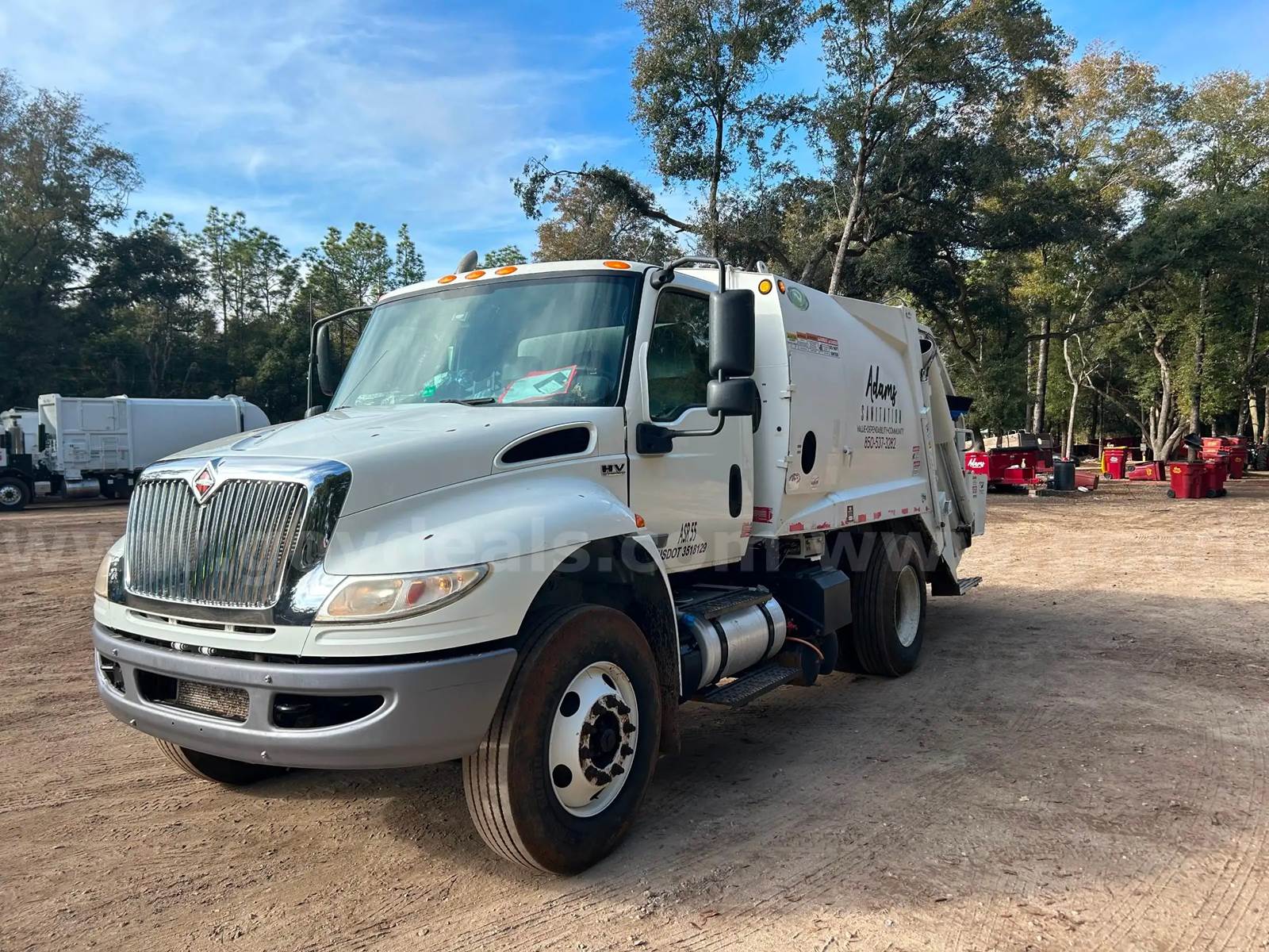 2020 International HV607 with New Way 11 yard rear loader For Sale ...