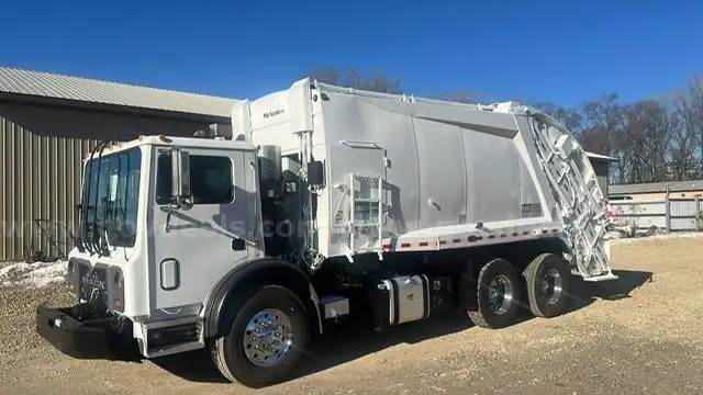 2011 Mack MRU613 Split Tipper Garbage Truck For Sale, 180,504 Miles ...