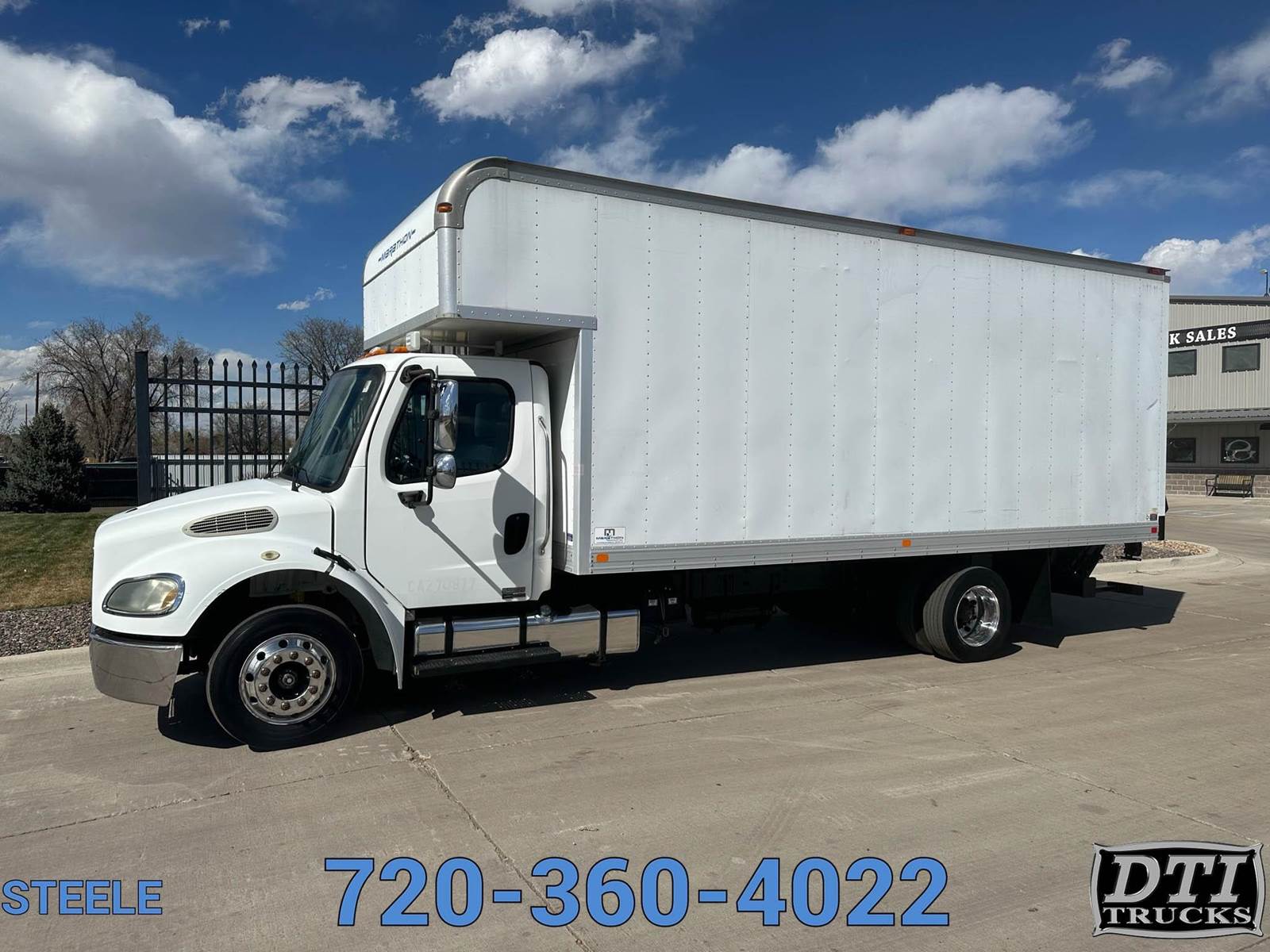2003 Freightliner M2 106 20 ft Box Truck - Automatic, Liftgate For Sale ...