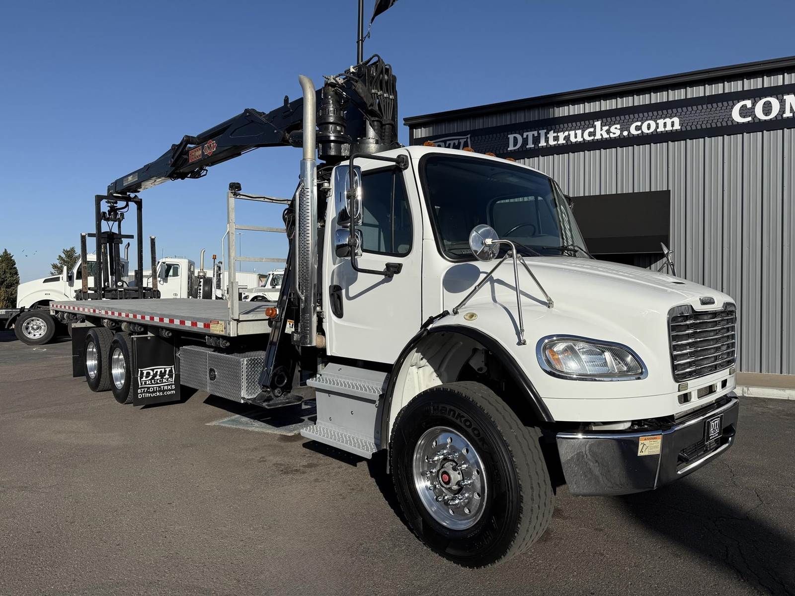 2020 Freightliner M2 106 Tandem Axle 24 ft Flatbed Truck - 350HP, 6 ...
