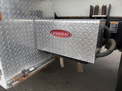 2014 Kenworth T800 Tandem Axle Fuel & Lube Truck - Cummins, 425HP ...