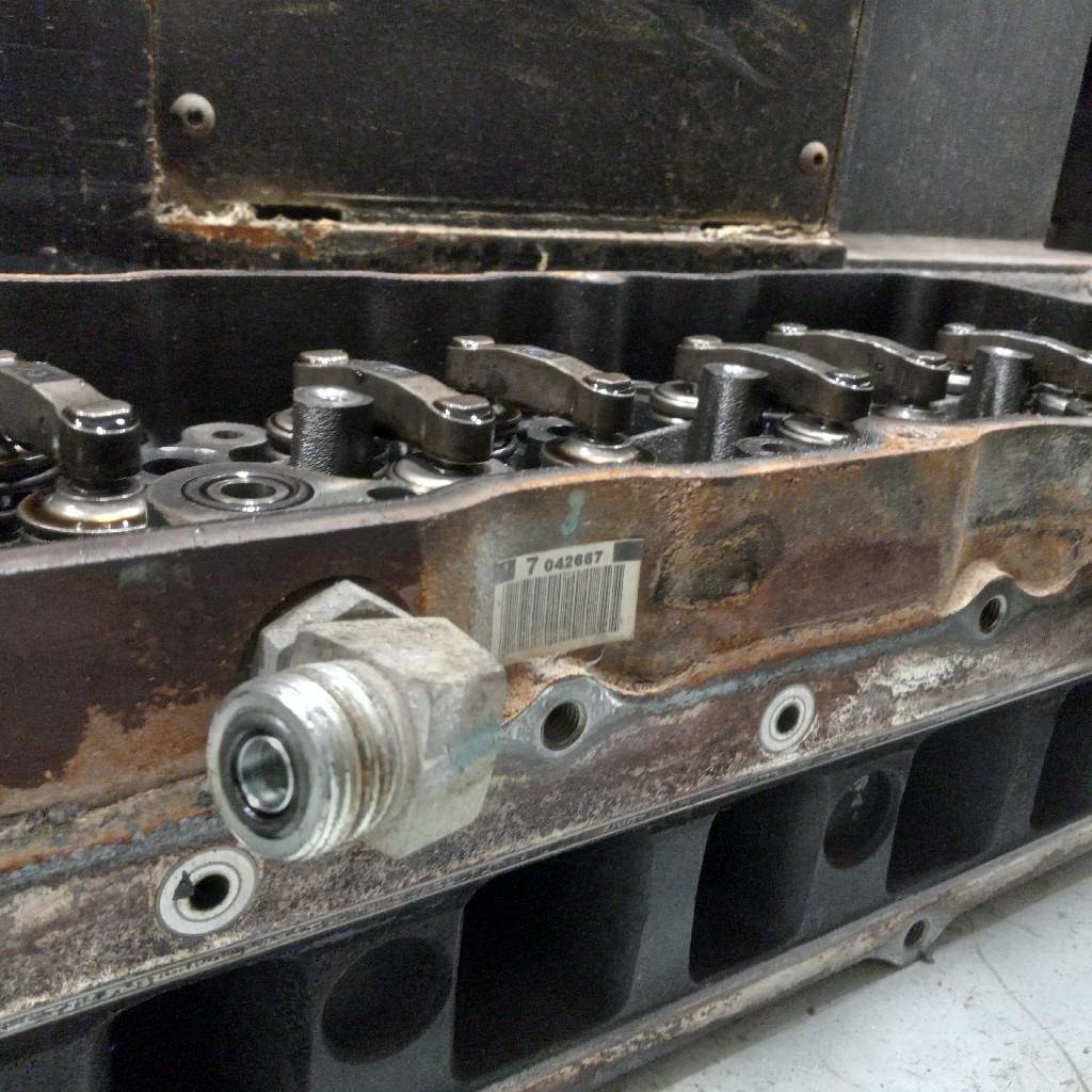 2010 International MaxxForce DT Cylinder Head for a Ic Corporation CE ...