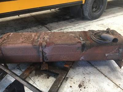 Fuel Tanks For Sale - Semi Truck / Commercial Truck Fuel Tanks ...