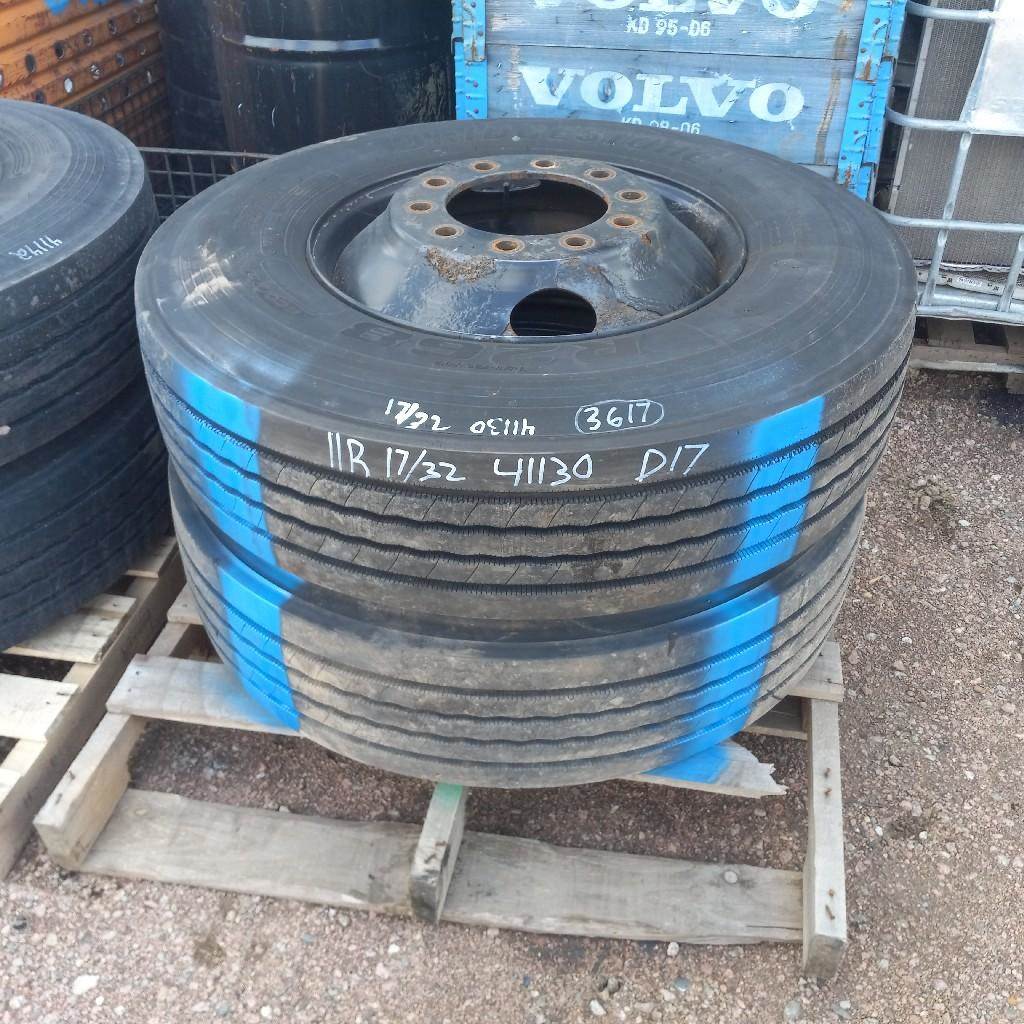 2013 HUB PILOT 11R22.5 Tire & Rim for a Freightliner C2 For Sale | Big ...