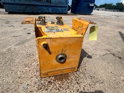 2002 Ottawa Yard Spotter - Unmarked Hydraulic Tank - AS-IS For Sale ...