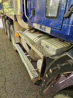 2005 Mack CL733 Dump Truck For Sale | New Berlin, WI | BRY03qh0584641 ...