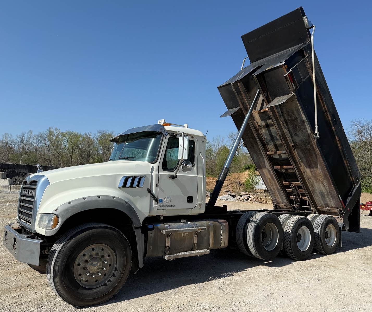 2016 Mack Granite GU713 Dump Truck For Sale | Alexandria, IN ...