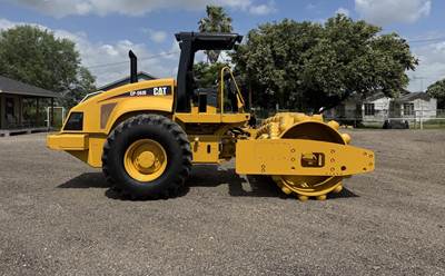 2004 Caterpillar CP563E Padfoot Roller Compactor For Sale, 3,000 Hours ...
